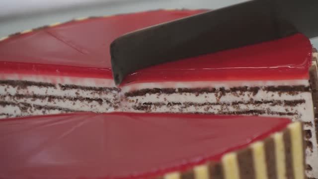 Дедушка печет кавайные торты! Старинная японская лавка.