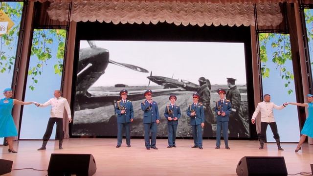 Мы друзья перелетные птицы (Пилоты) - военный хор / Заказать военный хор с танцорами на мероприятие