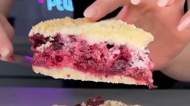 Приготовила из остатков ШИКАРНЫЙ пирог...🥧🍒😋