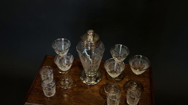 Набор для крепких напитков с травлёным декором (Европа, 1930–1950-е гг.)