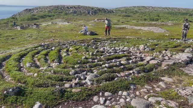 © "Лабиринт острова Олешин" . "Хроники экспедиции Наследие Гипербореи 2025" вар 1 часть 5