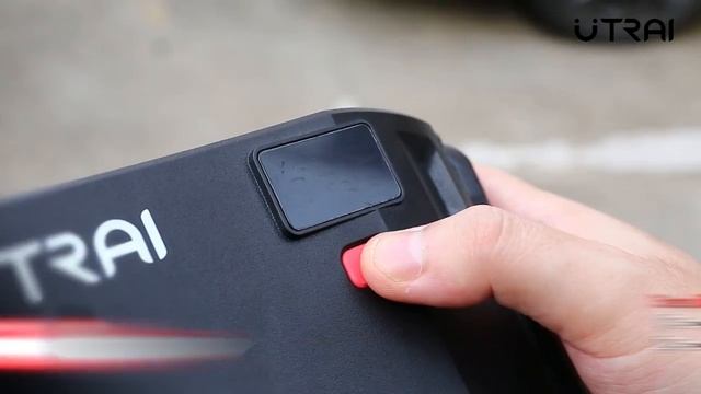 Автомобильное пусковое устройство   UTRAI 4 в 1