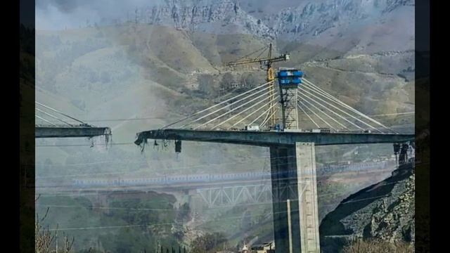 В Тегеране разрушен один из главных мостов столицы.