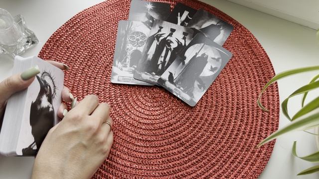 Что он решил насчет Вас? Гадание на Таро