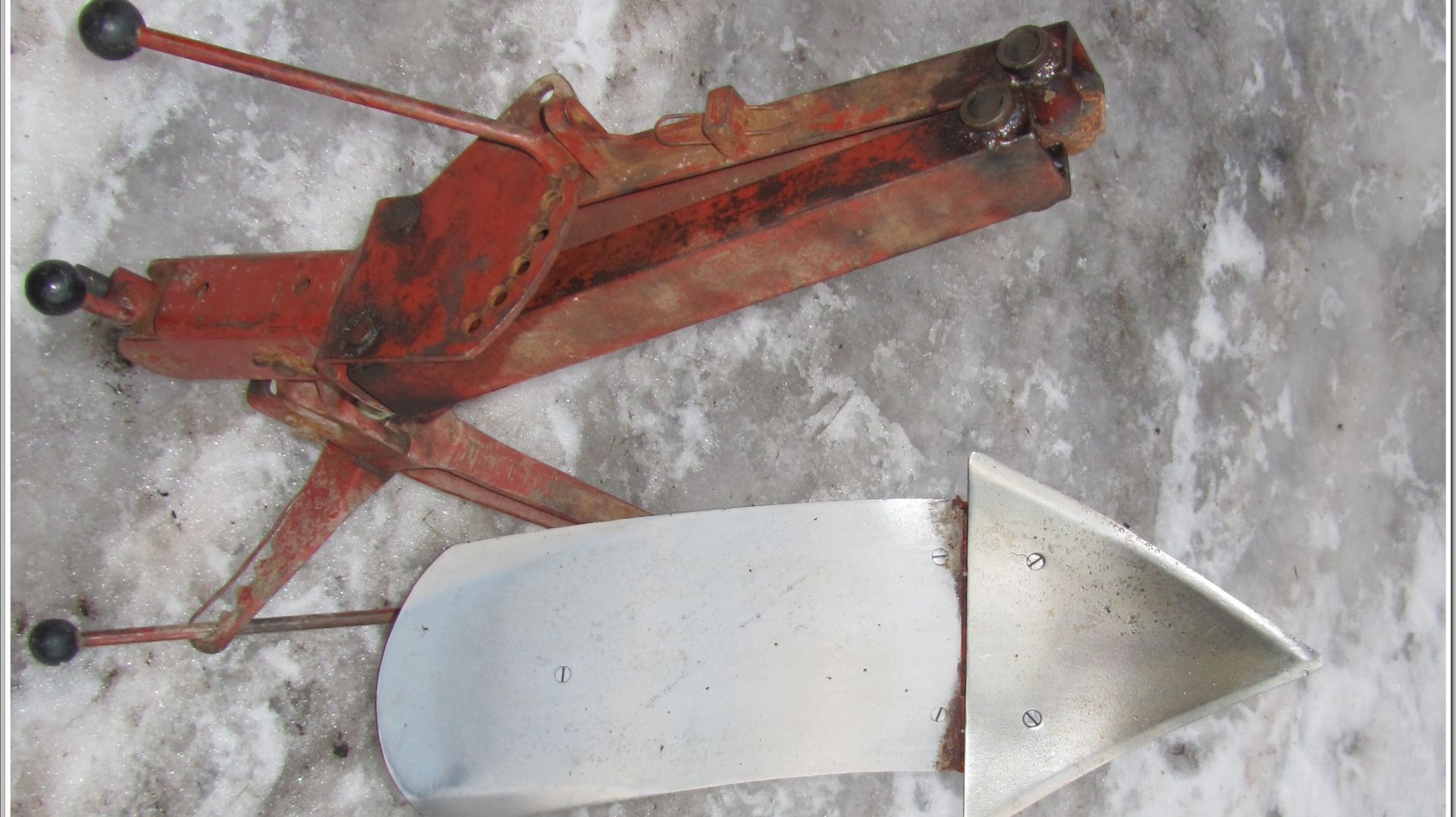 Плуг ПЦ-1-18 с мотоблоками КАСКАД и CROSSER CR-M10