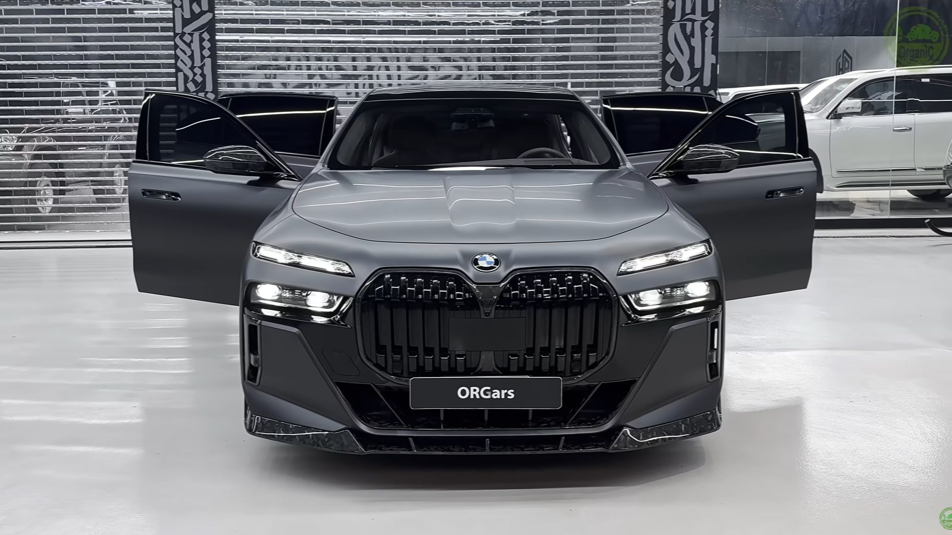 BMW 7 Series 760i Обзор интерьера и экстерьера.