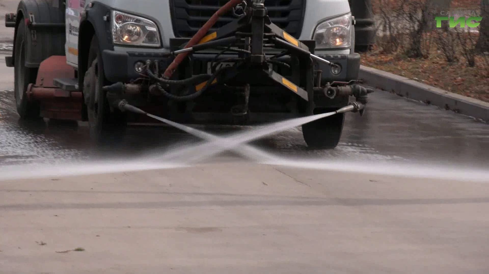 В Самаре приступили к весеннему благоустройству набережной