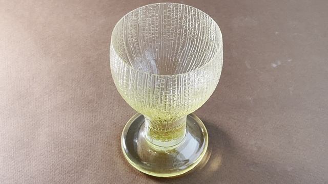 Лимонный бокал для белого вина (Италия, середина XX века)