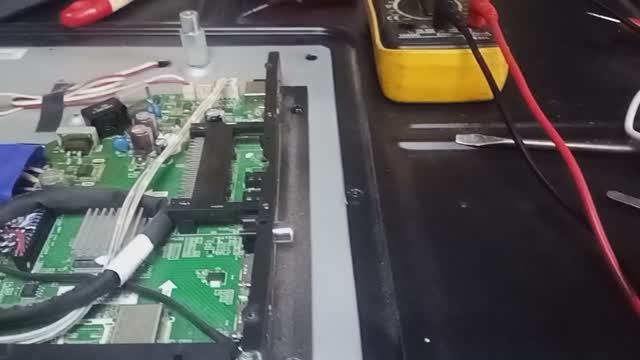 Телевизор LUMUS 50NP6001 Мигает и тухнет экран | Проблема не в led подсветке!