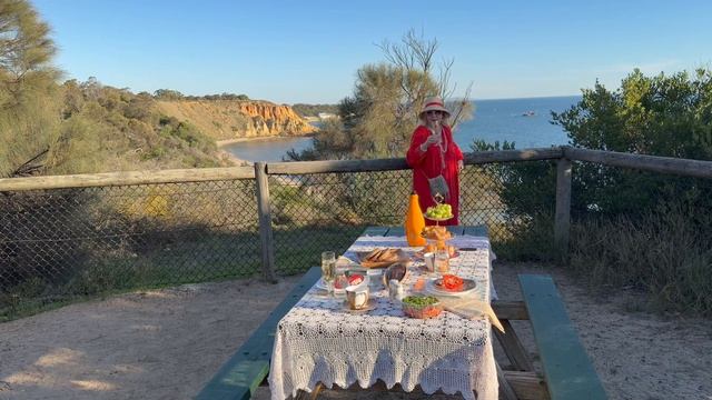 Красное платье, март 2026.