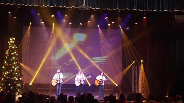 Осень - Бондарева Ольга, Заболотная Ольга,Лунева Екатерина