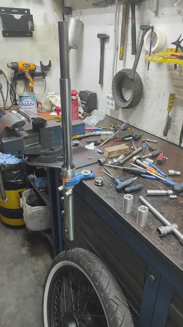 Увеличение жёсткости вилки мотоцикла Honda Steed 400.