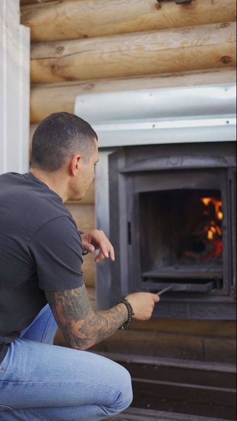 Топка печи снаружи. Обсуждаем плюсы. #баня #баннаяпечь #топкаснаружи #печиатмосфера #прометалл