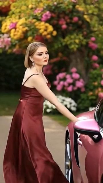 Розовый дом мечты: ваш дом у цветущей сакуры!