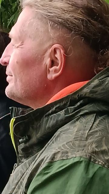 Музыка и массаж, прочтите описание видео, список услуг, нужно пищите на почту