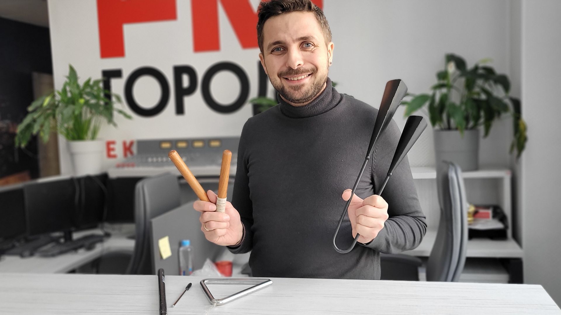 Кто такой «ОГОГА» в джазовом оркестре и как научится профессионально играть на треугольнике ...?