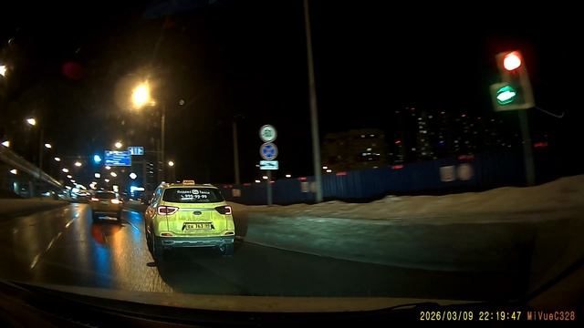 За рулем профессионал!