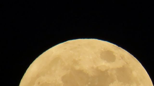 Первоапрельская луна над Межстоличьем