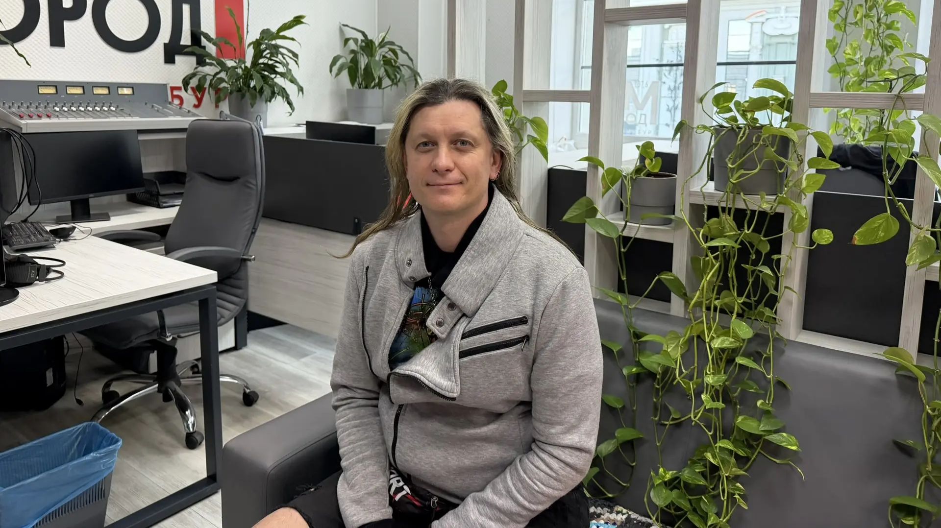 Алексей Марков о музыке, подарках детям,... и о том, как накопить на похороны, чтобы их вел Нагиев.