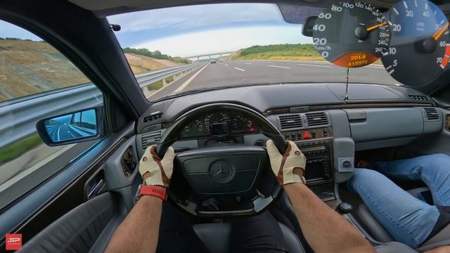 MERCEDES BENZ E320 W210 1998 года выпуска - Тест-драйв от первого лица на АВТОБАНЕ в формате 4K