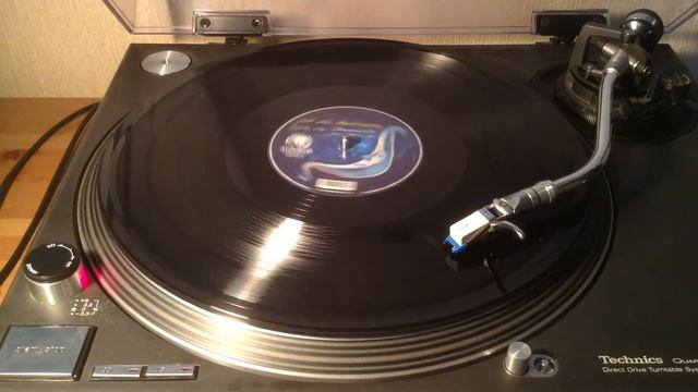 D-Pulse – Moments (12＂ THEOM012, B1) 2009