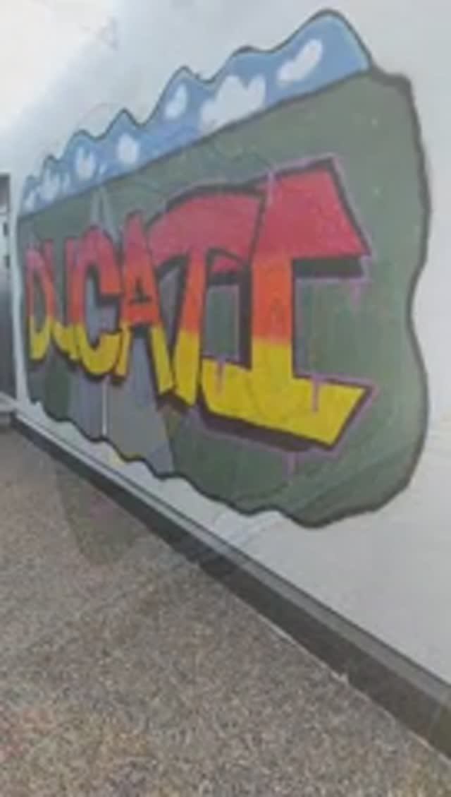 Граффити. Улучшаем интерьер нашей Мастерской.