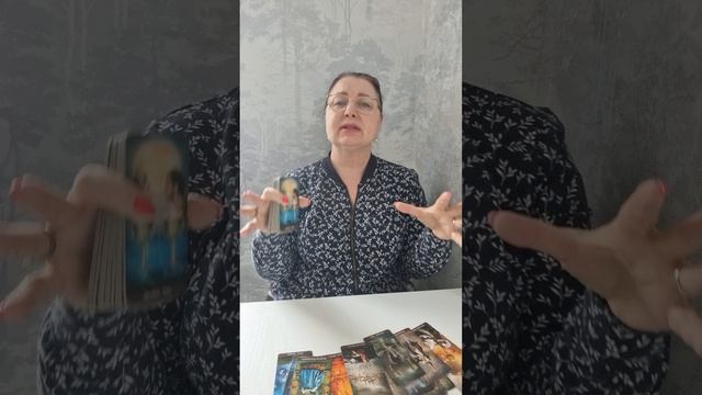 ДО МУРАШЕК! ЧЕМ ВЫ ЕГО ДЕРЖИТЕ? | Гадание таро расклад