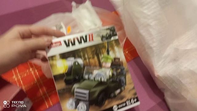 Открываем сюрпризики для Вани 🥰. Интересно, что внутри🤔