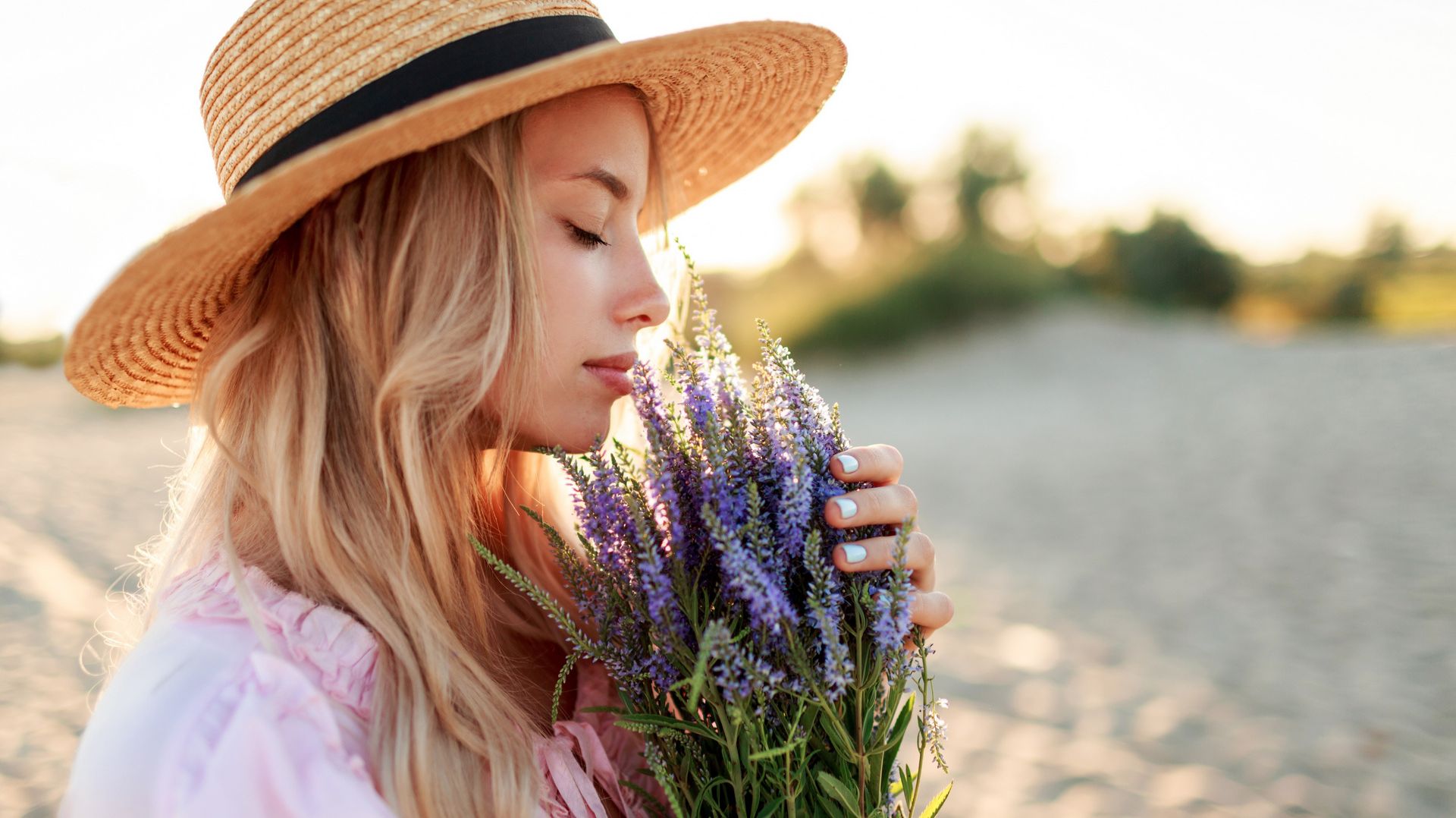 Девушки и цветы / Girls and Flowers / Background #4