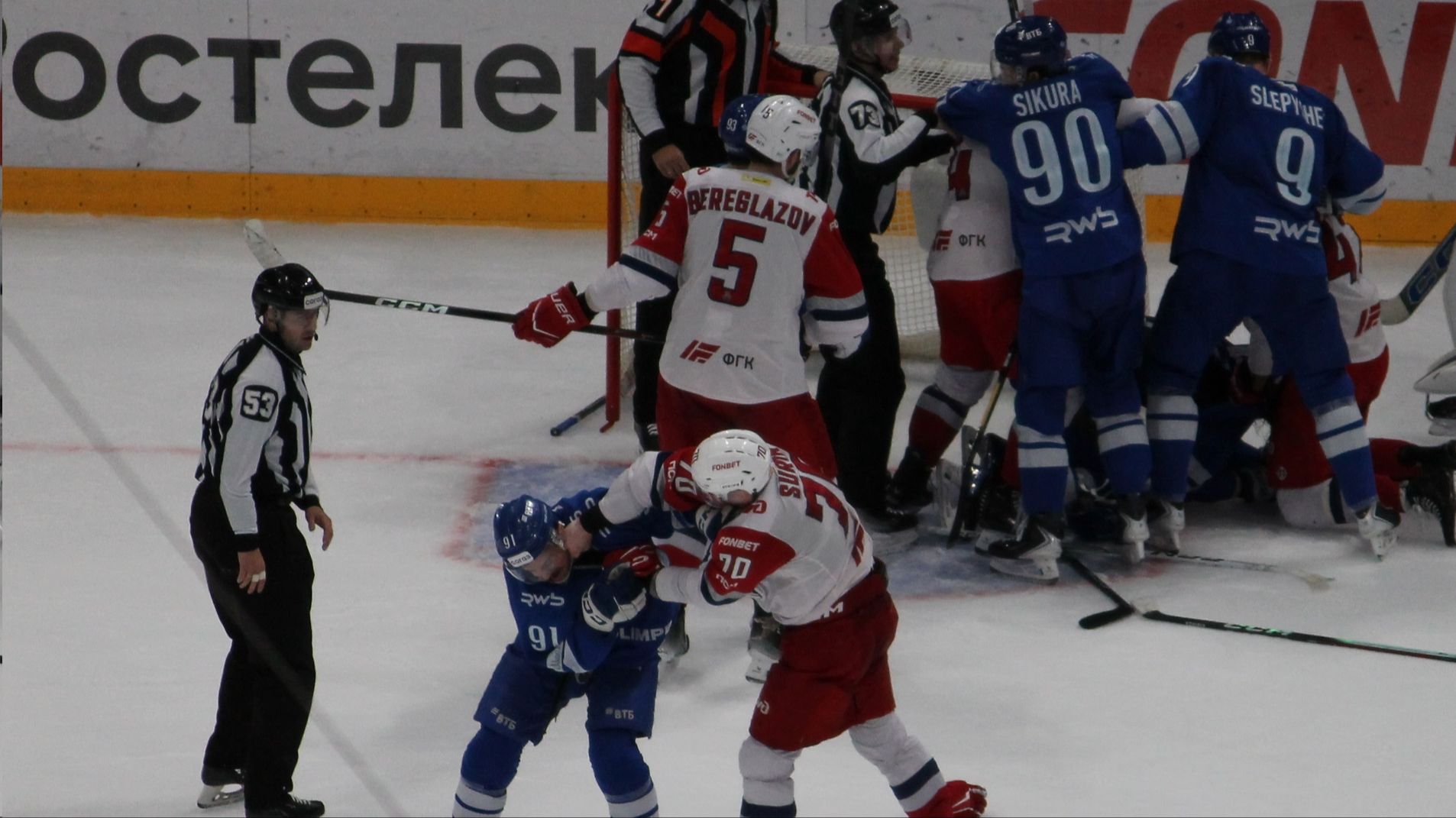 хоккей Динамо мск - Локомотив