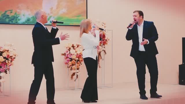 Песня "Россия, во Вселенной ты одна!"