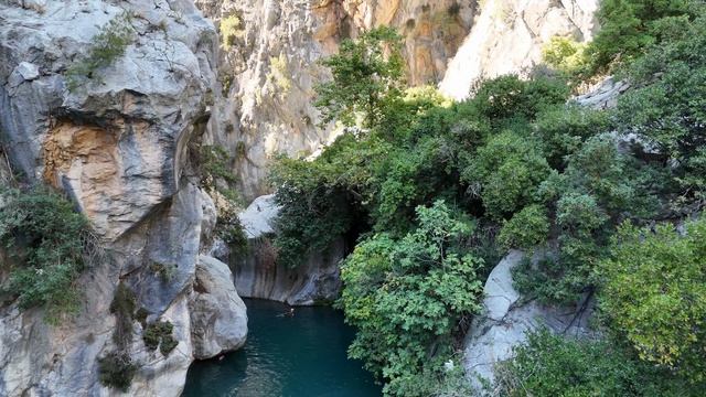 Hidden Canyon Lagoon | Turquoise Water and Mountain Adventure