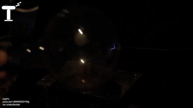 Плазменный шар + магнетрон = магия готова