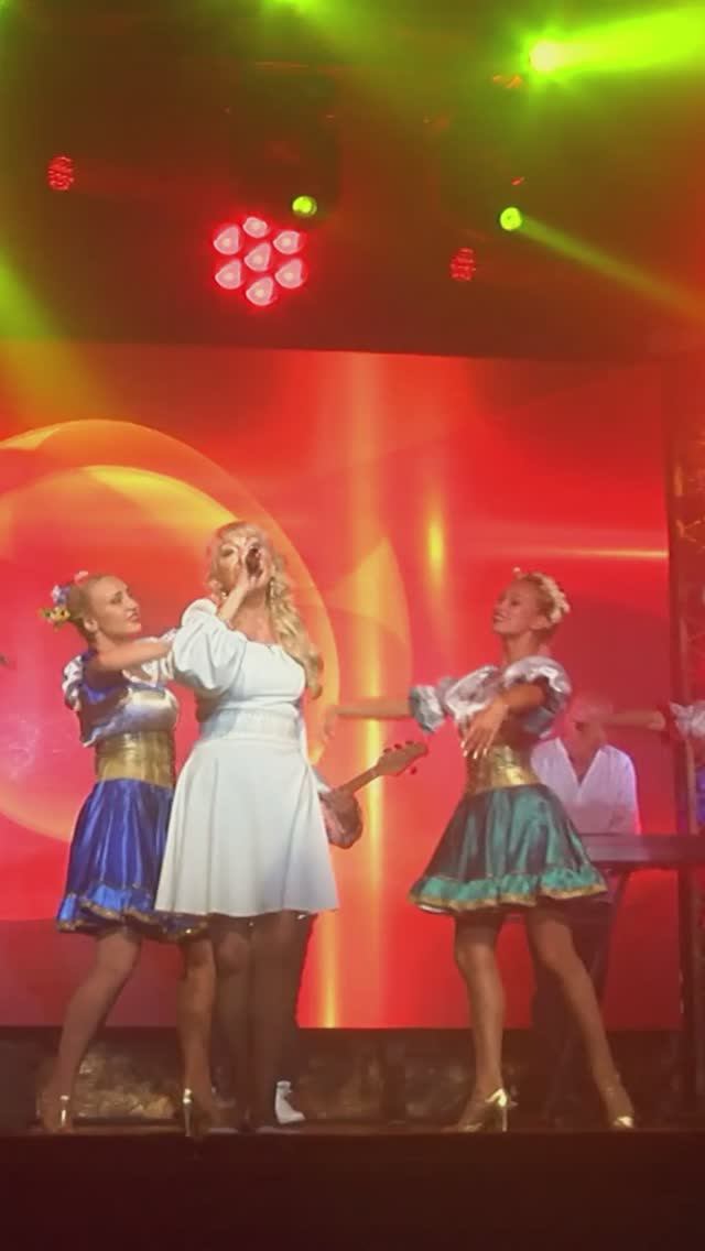 Золотому солнцу улыбнусь! Друзья, до встречи на юбилейном фестивале Шансон над волгой в Тольятти!