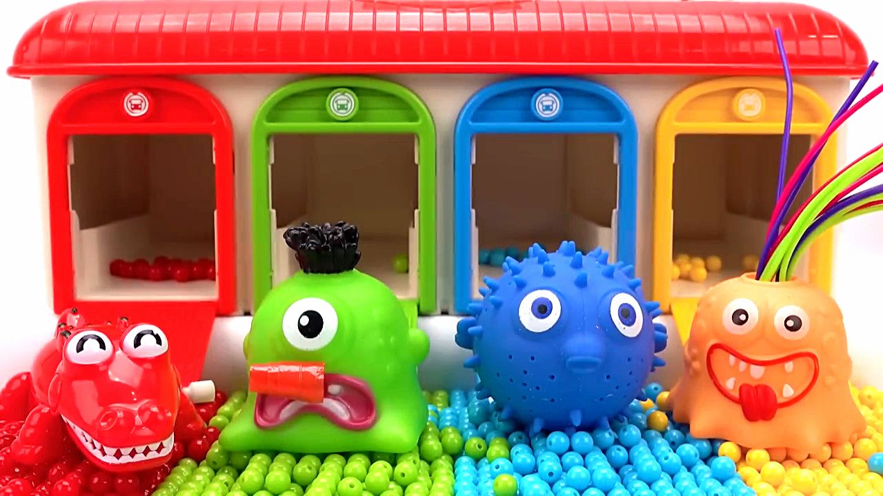 Мультики малышам. Залипалки. Радужные мячики-сжимайки и разноцветный гараж. Забавные игрушки.
