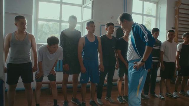 Боб хочет соскочить с дела | Черный двор 1 серия