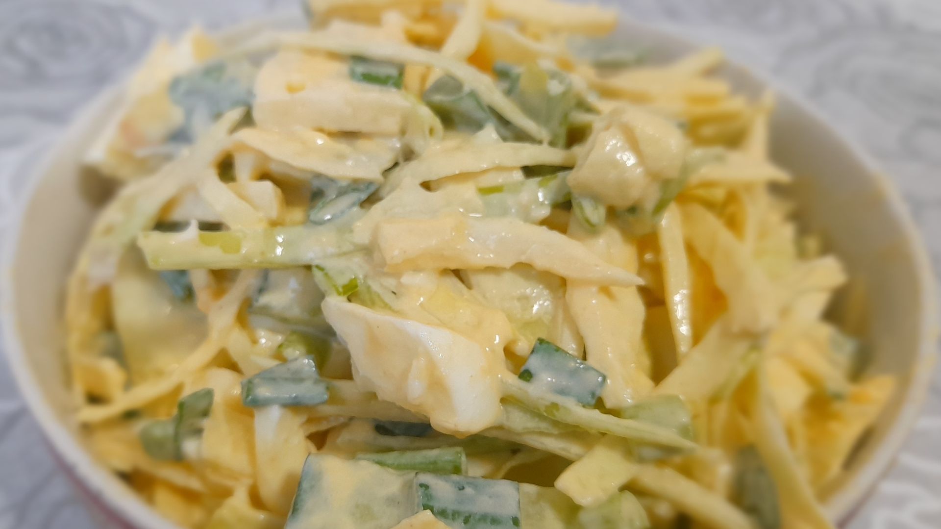 Салат с капустой