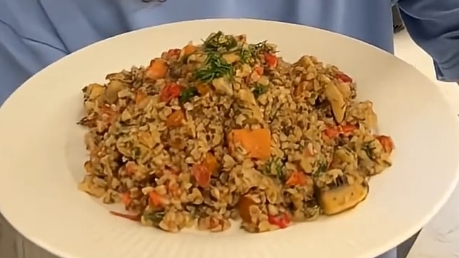 Гречка с овощами - Это очень вкусно...🥘😋