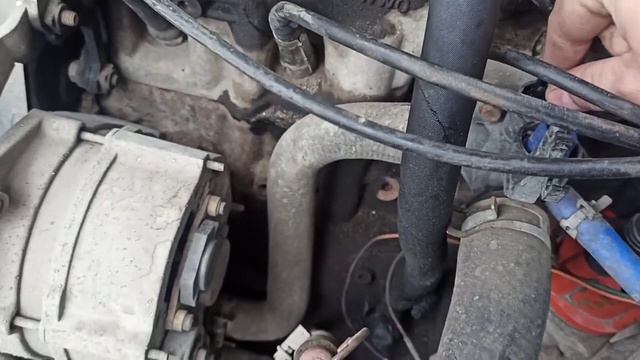 Датчик температуры показывает максимум и моргает лампочка на панеле б3 пассата.