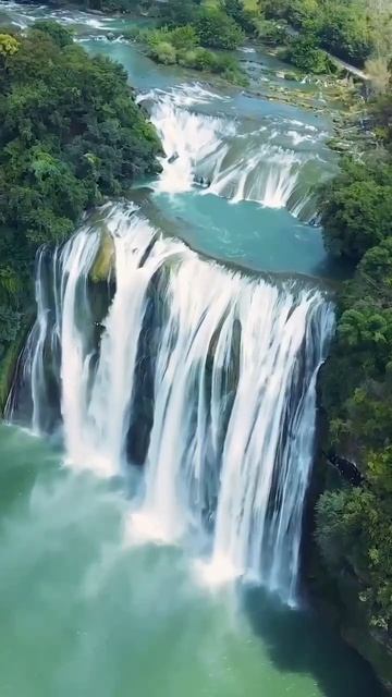 Водопад Хуангошу самый большой в Китае. Cамая большая группа водопадов на планете.