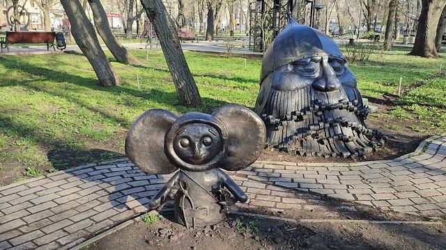 аллея сказочных персонажей парк кованых фигур