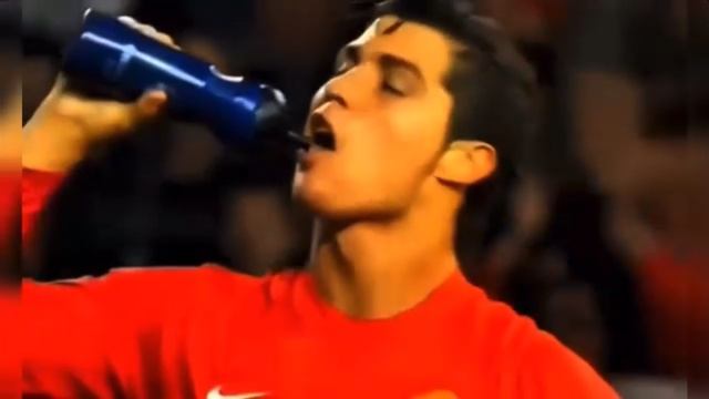 Скажите кто лучше МЕССИ ИЛИ РОНАЛДУ?