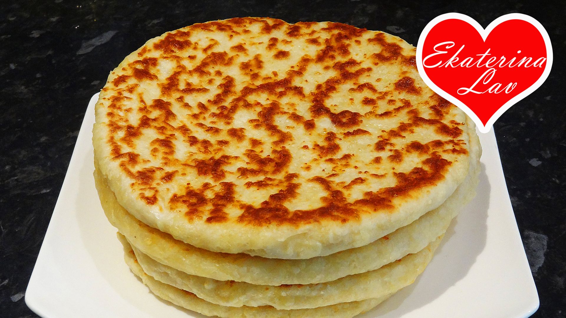 СЫРНЫЕ ЛЕПЕШКИ на кефире! За 5 минут на сковороде! Лепешки с сыром! Быстрый завтрак! Просто, вкусно!