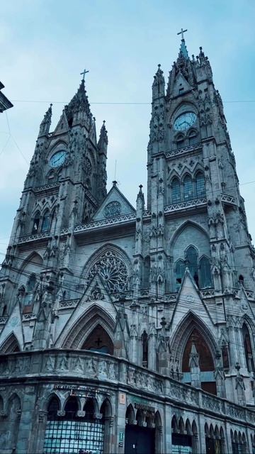 Базилика дель Вото Насьональ в  Эквадор