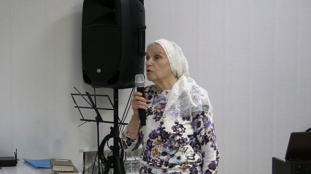 Стихи «Веками слышится вопрос» - Любовь Илюнчева