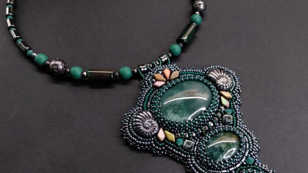 Кулон с агатом.