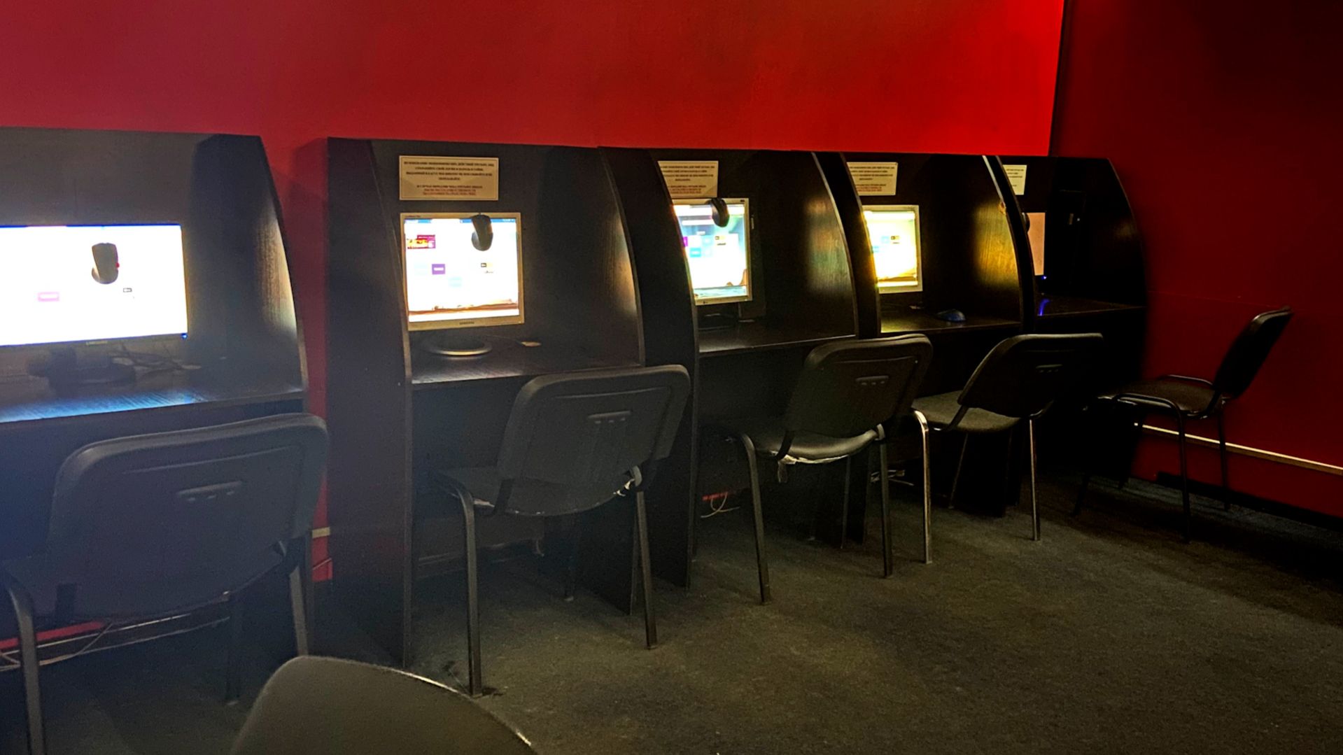 ПОДПОЛЬНОЕ КАЗИНО