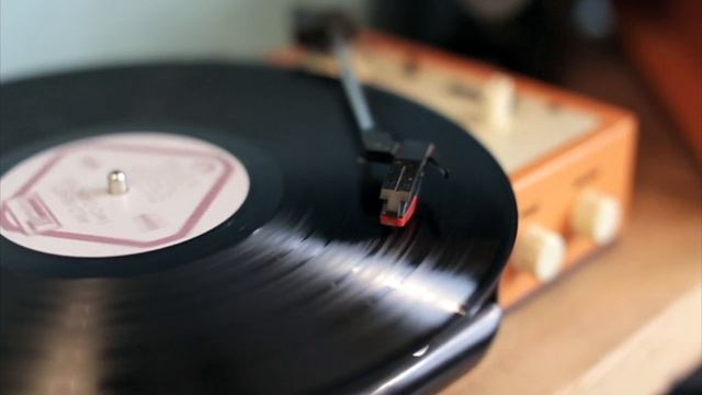 Апрель  музыка и исполнение Олег Сапегин