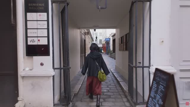 Скрытая жемчужина в Париже  Посещение старинного канцелярского магазина с 1975 года