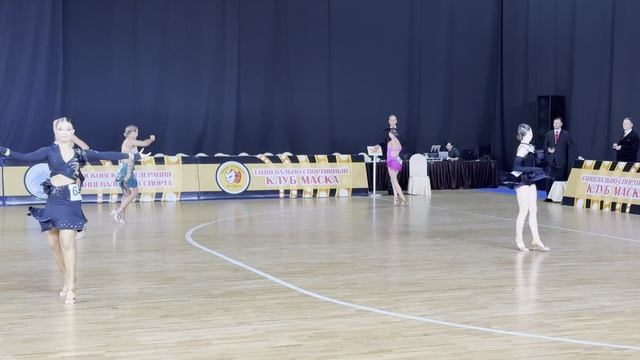 Бальные танцы. Юниоры-2+1, LA, до С, Самба